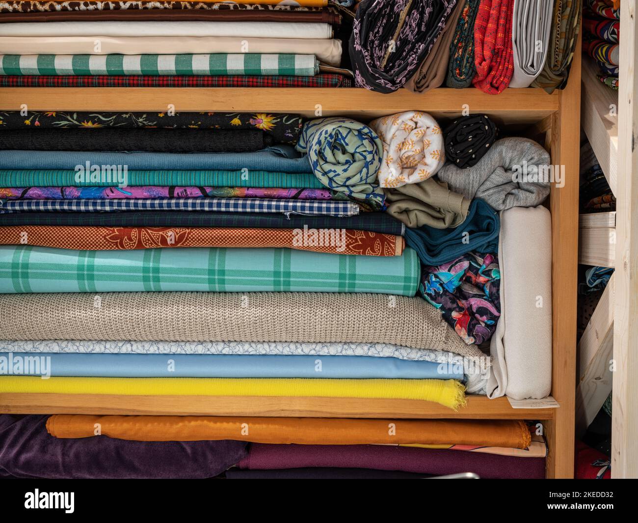 Folded drapery hi-res stock photography and images - Alamy