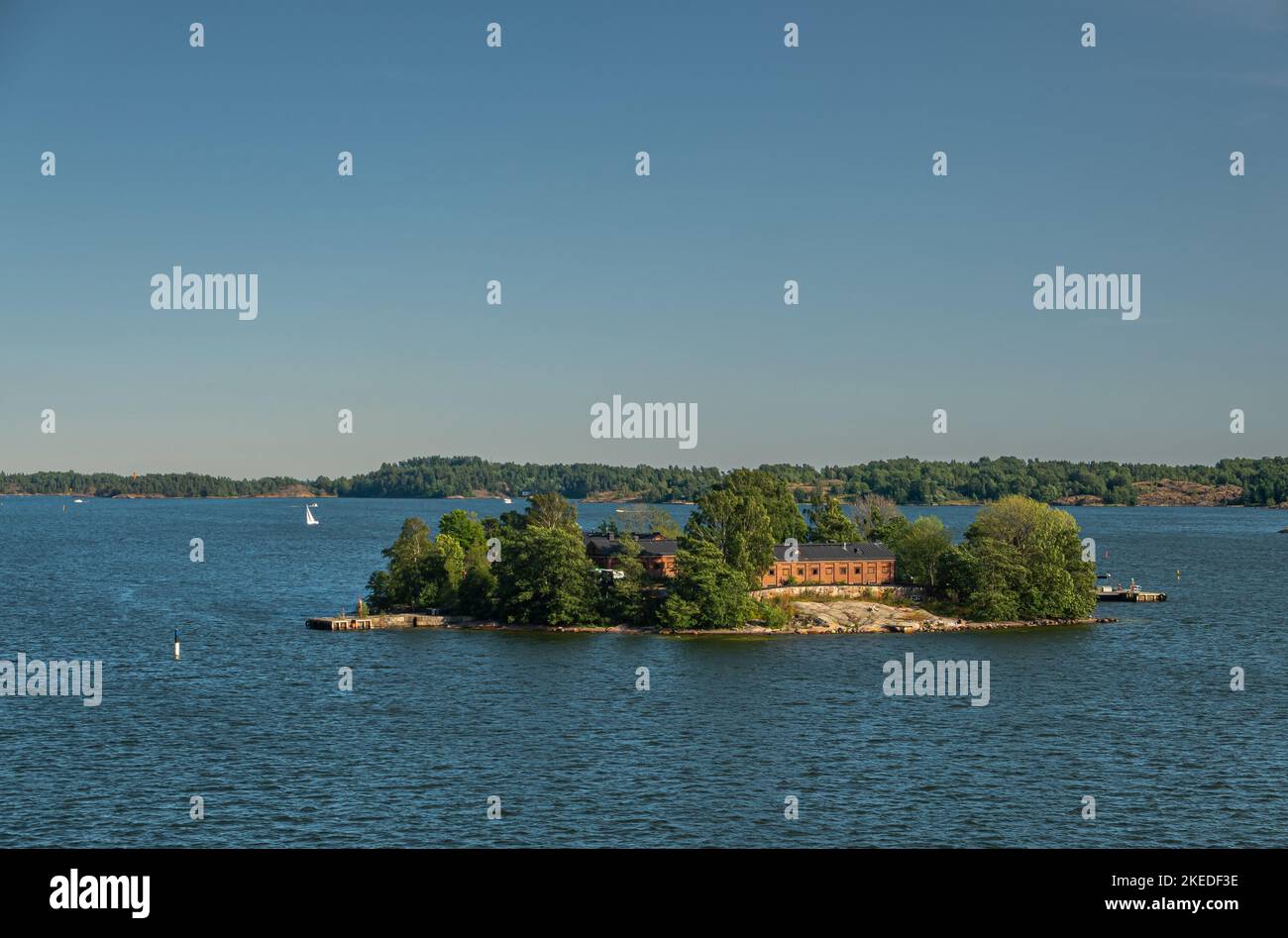 Small green island hi-res stock photography and images - Alamy