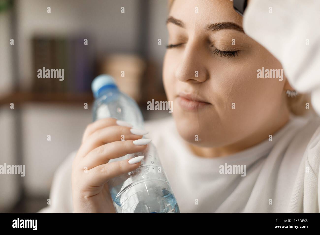 Fitness sweat tired woman hi-res stock photography and images - Alamy