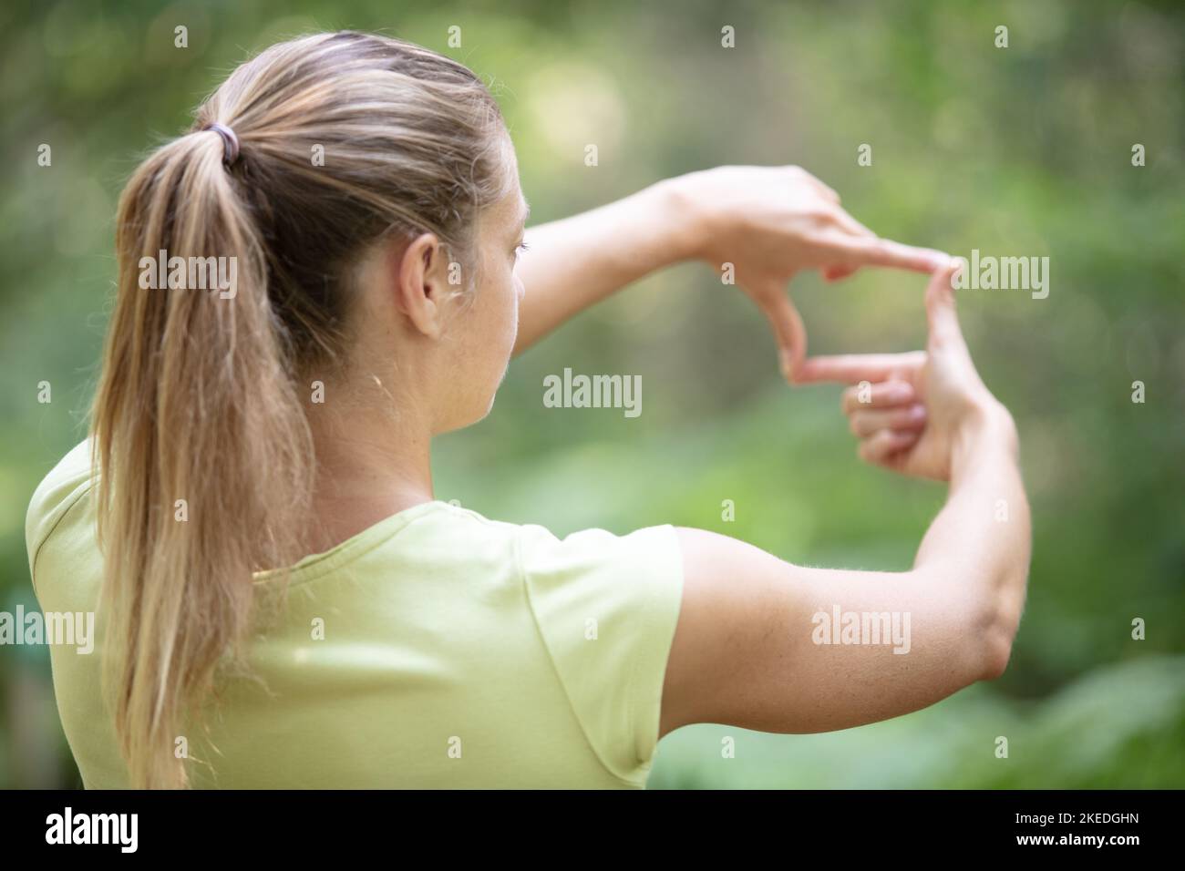 woman hands making frame gesture outdoor Stock Photo - Alamy