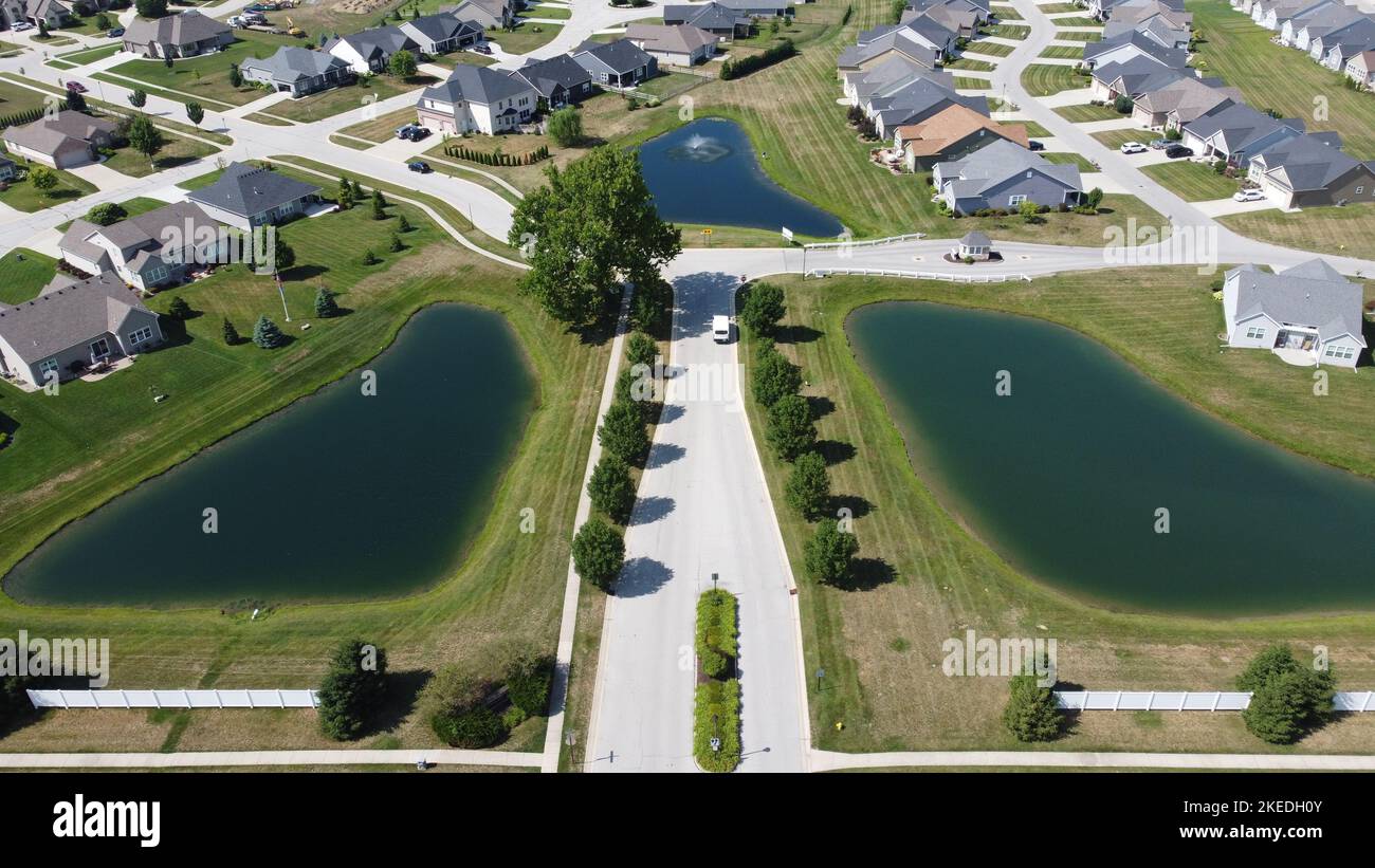 An aerial view of the summerlyn subdivision entrance pond Stock Photo ...