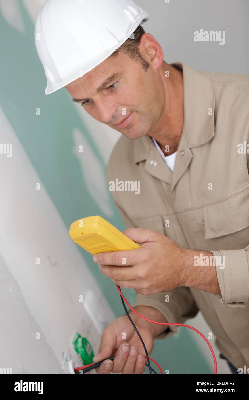 Checking grounding cables hi-res stock photography and images - Alamy