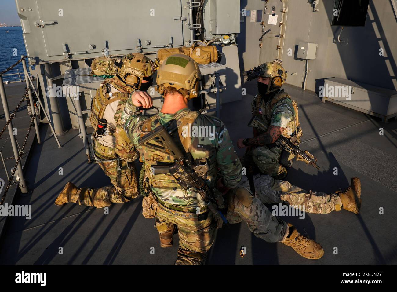 221108-N-AC117-1278 YOKOSUKA, Japan (Nov. 8, 2022) – Sailors with U.S ...