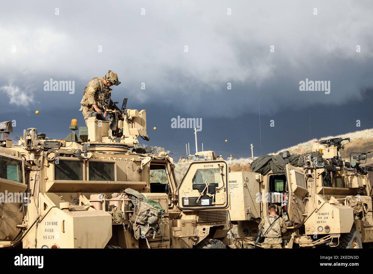 Engineer Soldiers form the 84th Engineer Battalion, 130th Engineer ...