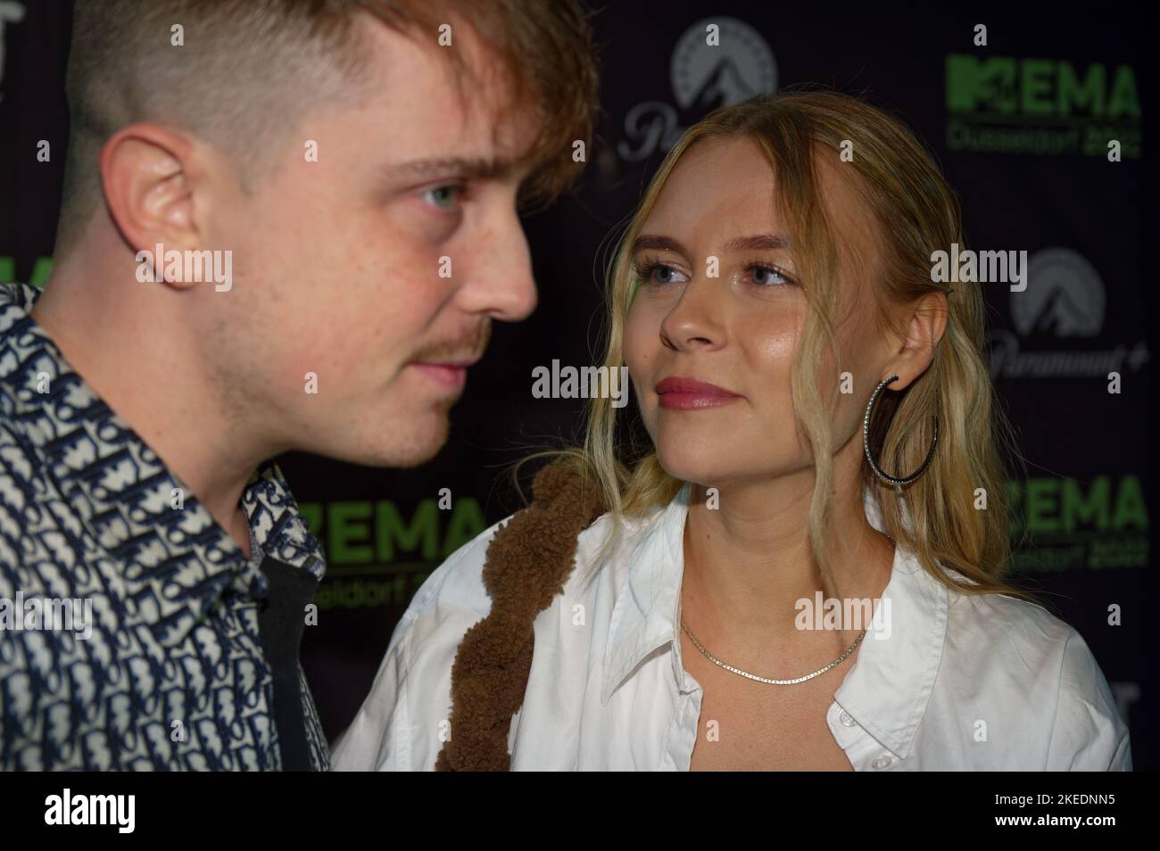 Duesseldorf, Germany. 11th Nov, 2022. Influencers Eugen Kazakov (l) and ...