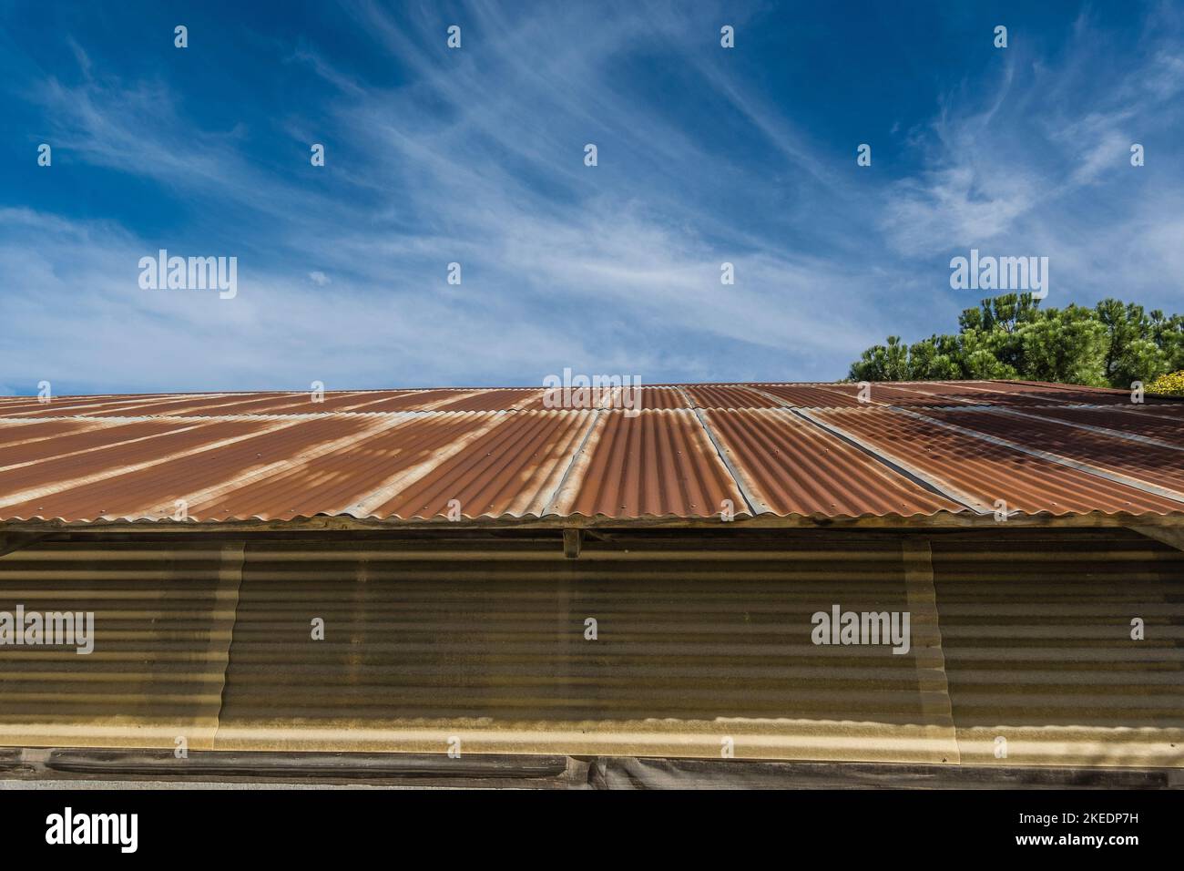 Dramatic architectural roof hi-res stock photography and images - Alamy