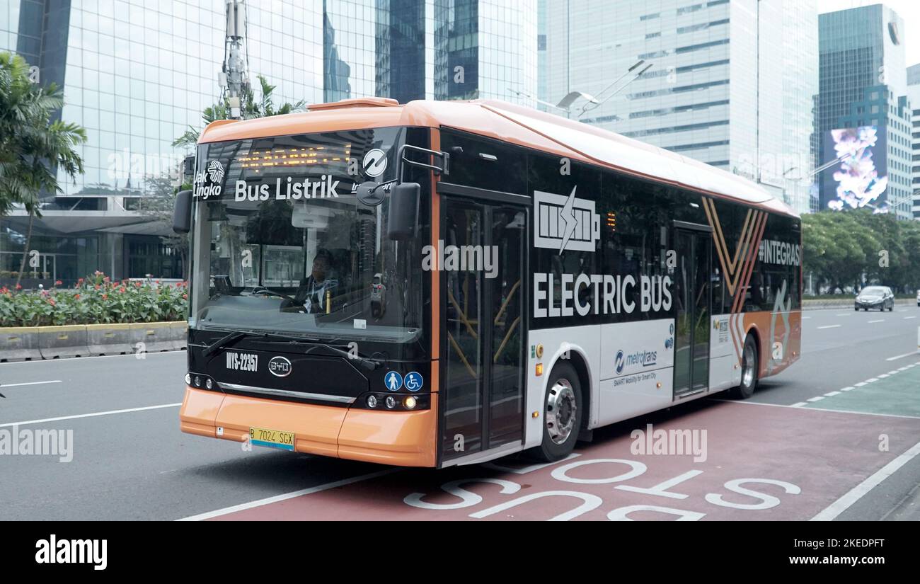 New Transportation vehicle, Trans Metro Bus ,with no polution, electric ...