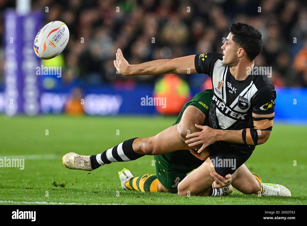 Leeds, UK. 11th Nov 2022. Dylan Brown of New Zealand offloads the ball ...