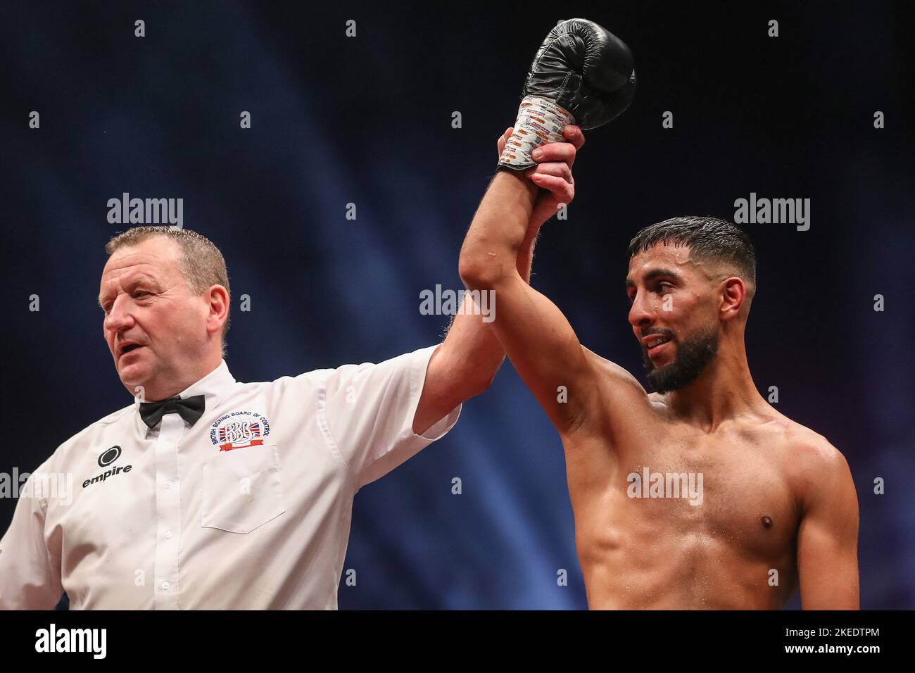Sheffield, UK. 11th Nov, 2022. Shabaz Masoud celebrates his win after ...