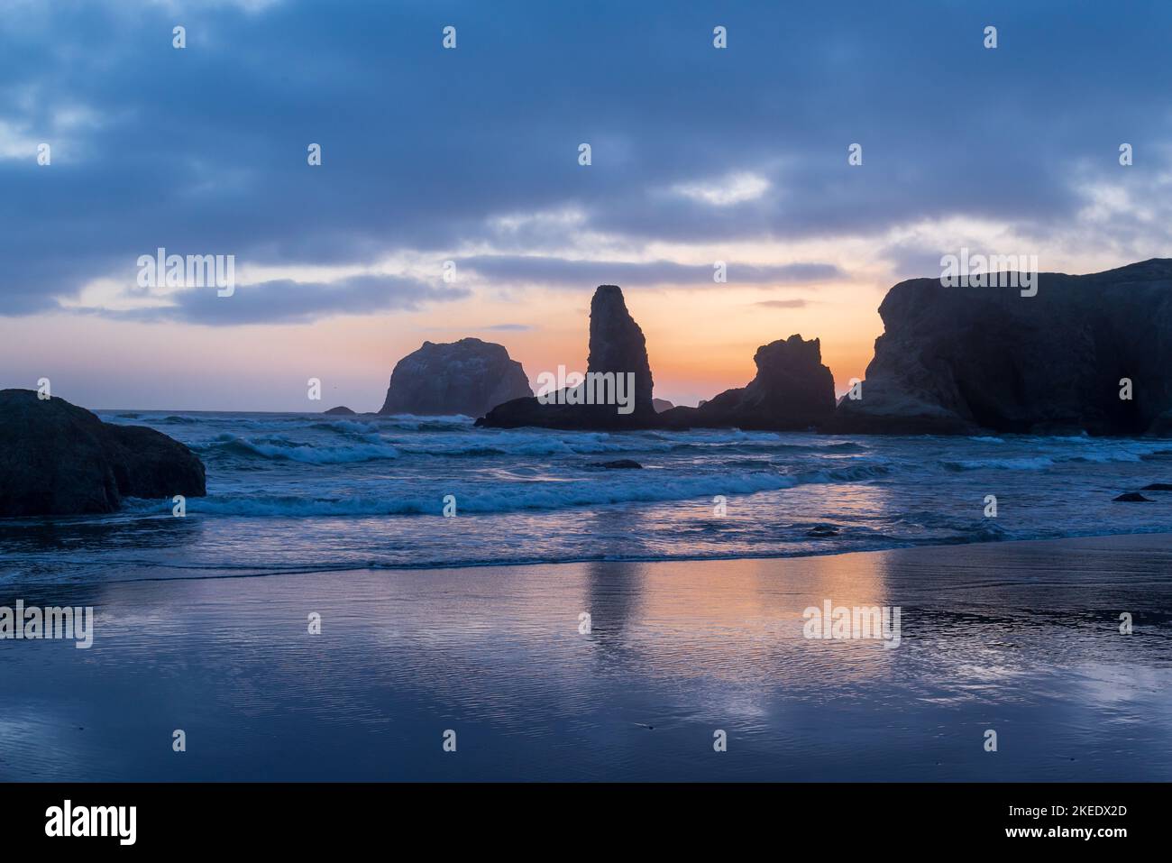 Sunset at Bandon Beach in Oregon Stock Photo - Alamy