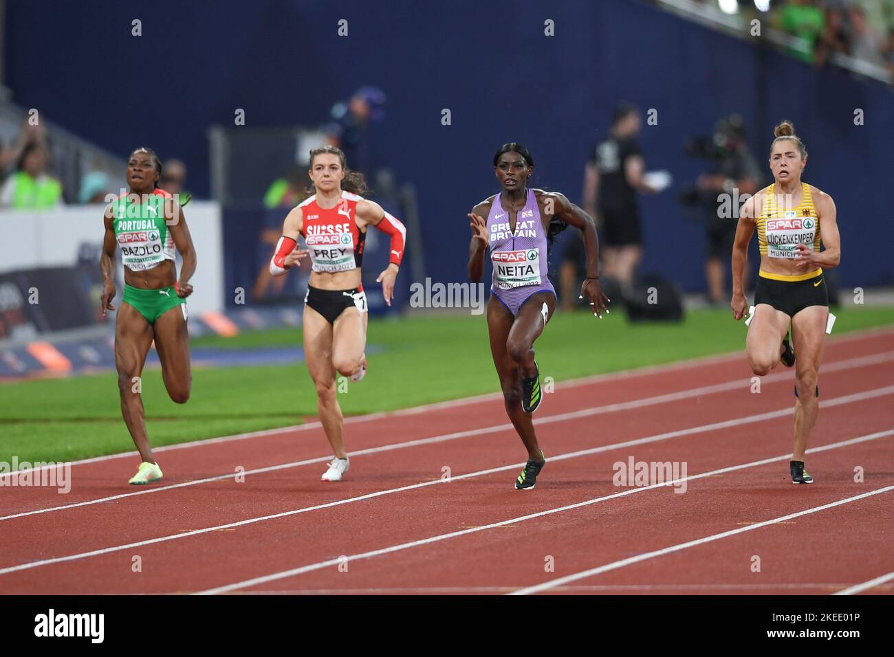 Lorène bazolo hi-res stock photography and images - Alamy