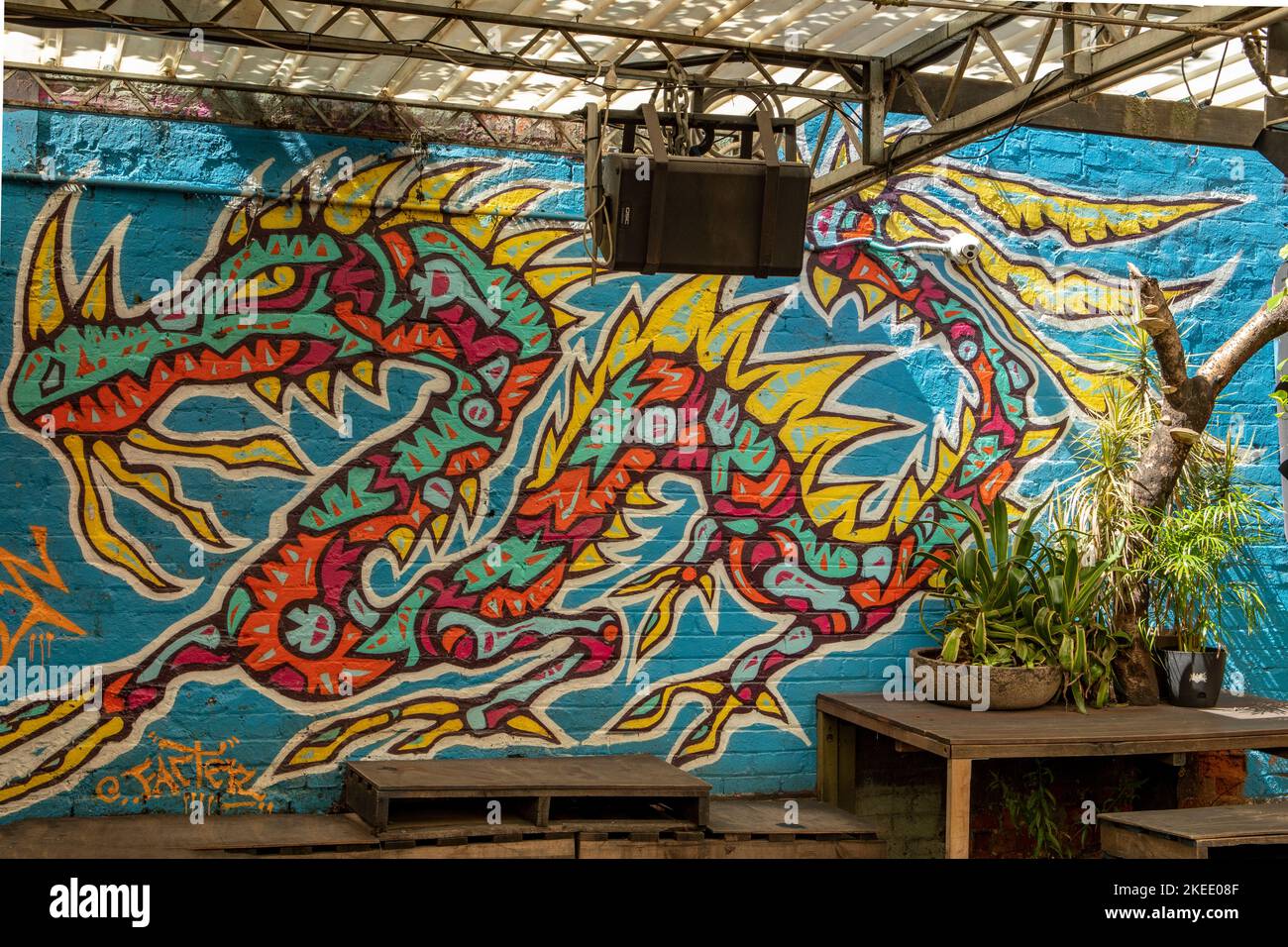 Dragon street art hi-res stock photography and images - Alamy