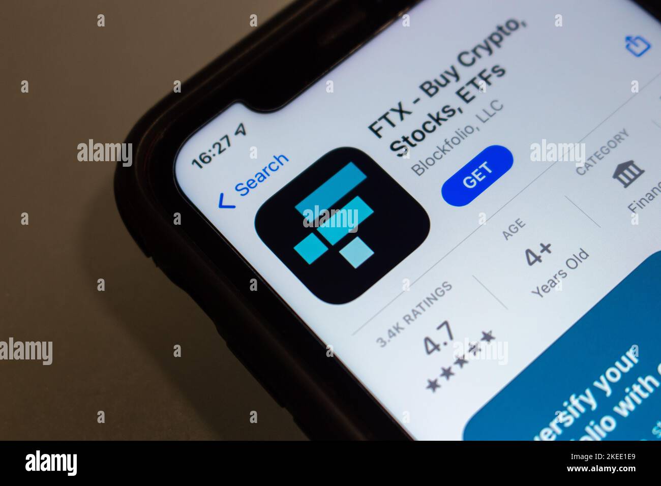 Cryptocurrency platform hi-res stock photography and images - Alamy