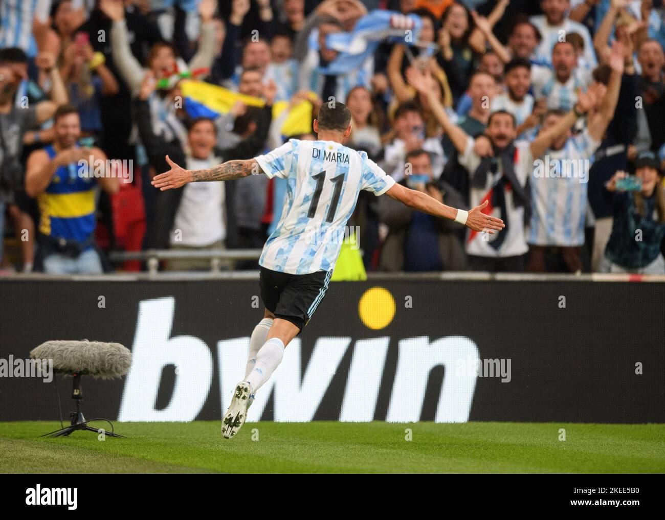 Angel di maria goal hi-res stock photography and images - Alamy