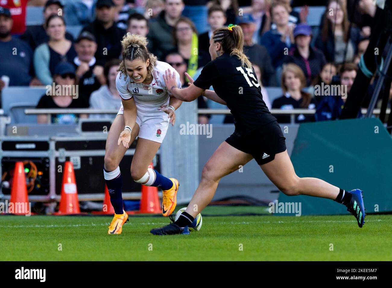 England's Ellie Kildunne scores the opening try during the Women's ...
