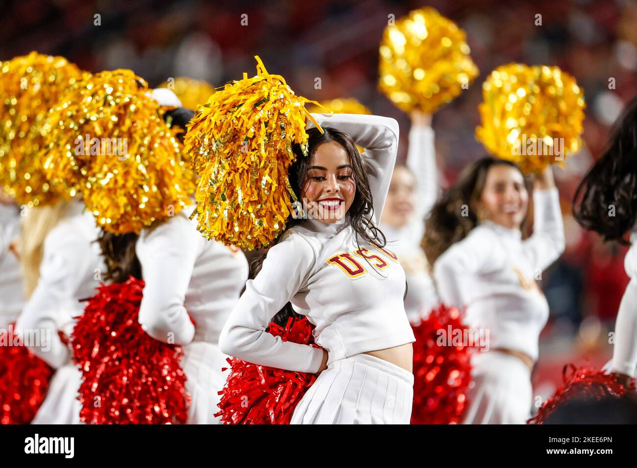 Los Angeles, USA. 11th Nov, 2022. Southern California cheerleaders ...