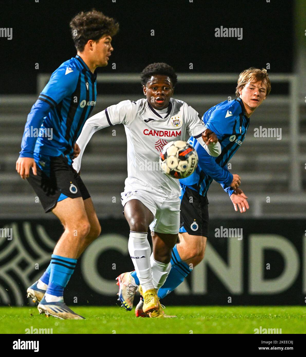 Roeselare, Belgium. 11th Nov 2022, Kyriani Sabbe (2) of Club NXT and ...
