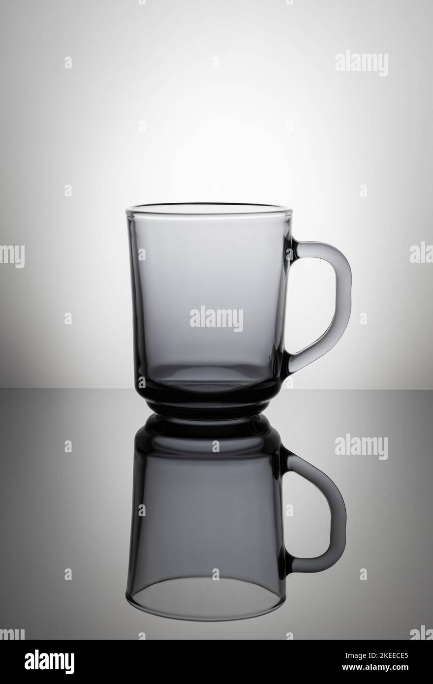 Empty coffee glass hi-res stock photography and images - Alamy