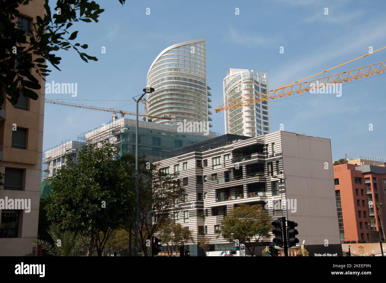 New marina building hi-res stock photography and images - Alamy