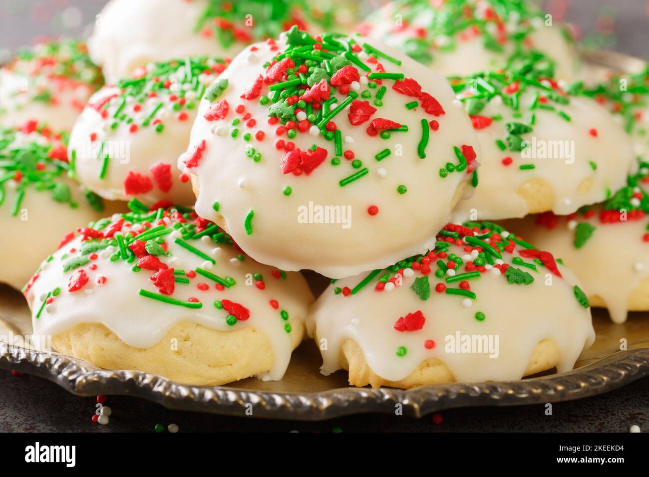 Soft buttery anise flavored Italian Cookies are dipped in a creamy ...