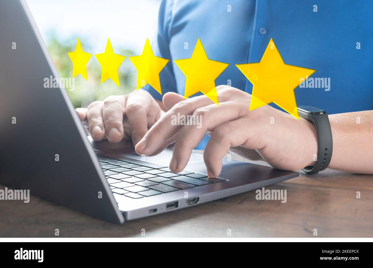Typing client hi-res stock photography and images - Alamy