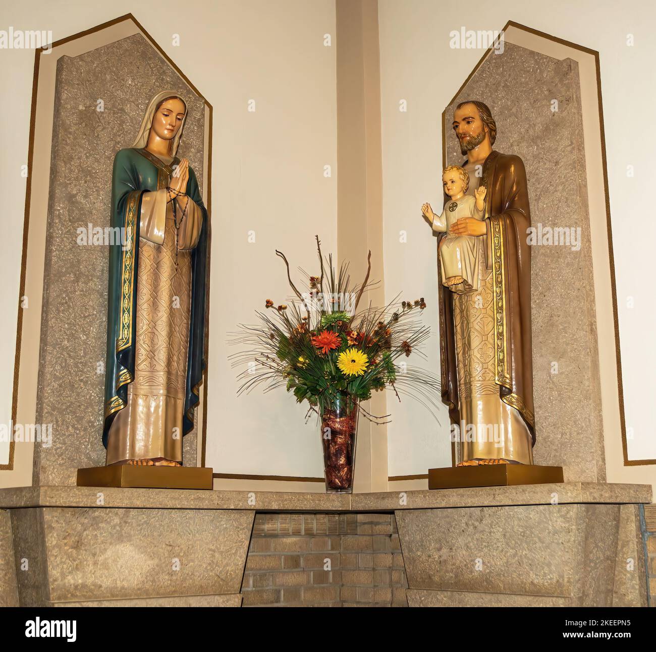 Jesus statues hi-res stock photography and images - Alamy