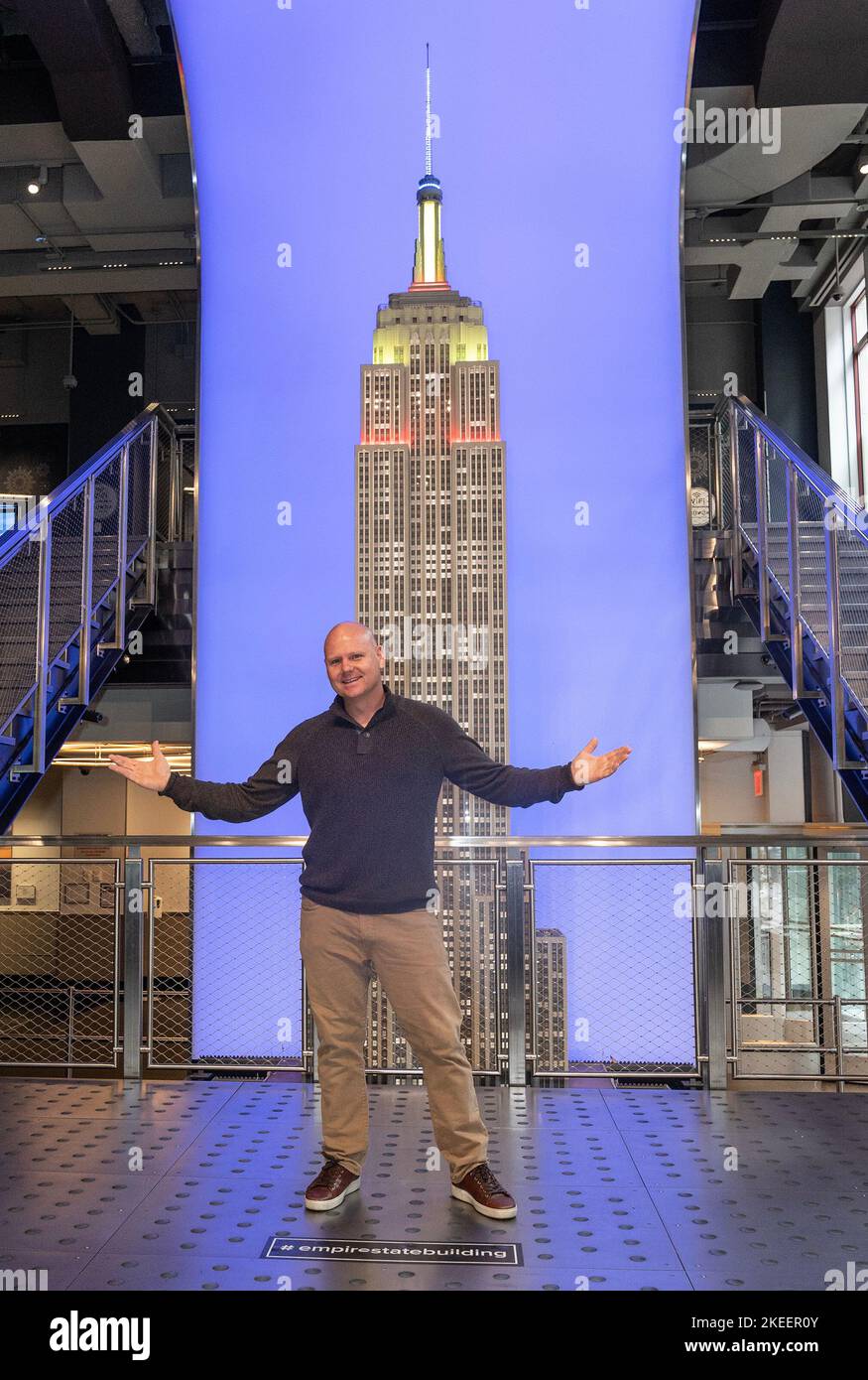 High wire artist Nik Wallenda of Big Apple Circus poses on grand ...