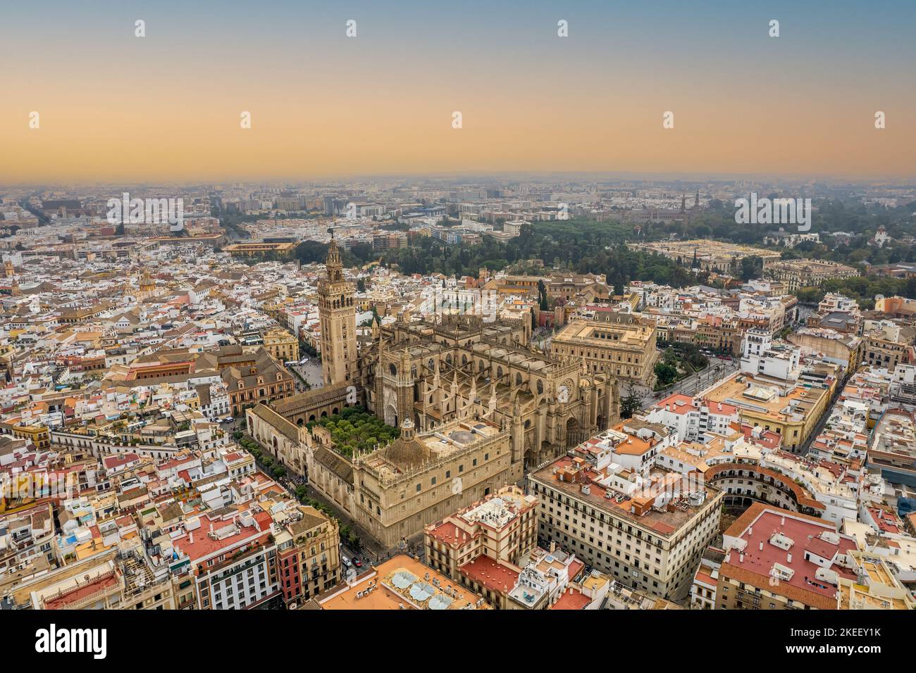 Seville cathedral aerial hi-res stock photography and images - Alamy