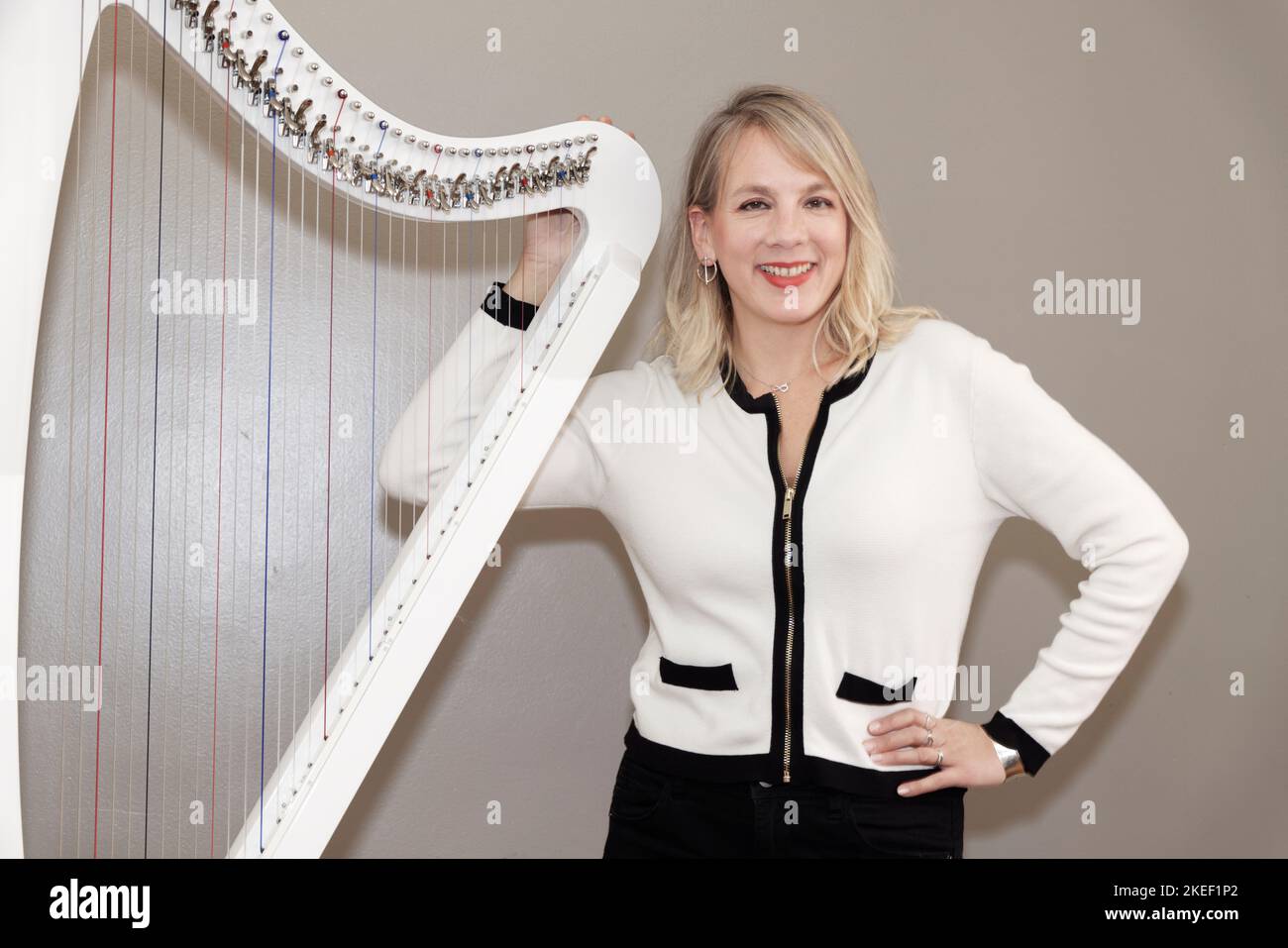 Paris, France. 11th Nov, 2022. Harpist, opera singer, Marie Nicot poses ...