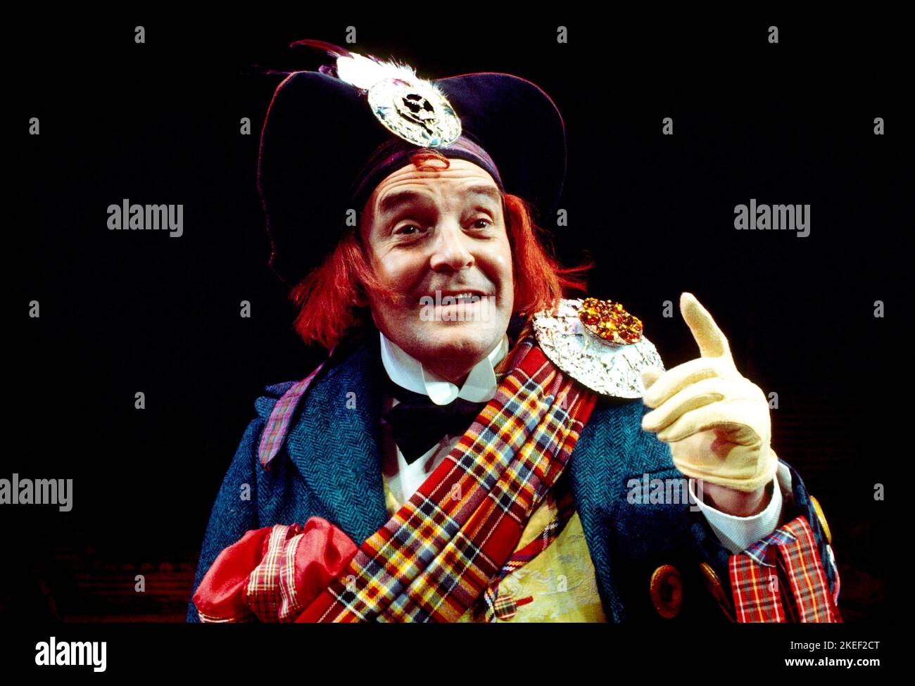 Jimmy Logan (Harry Lauder) in LAUDER! at the MacRobert Arts Centre ...