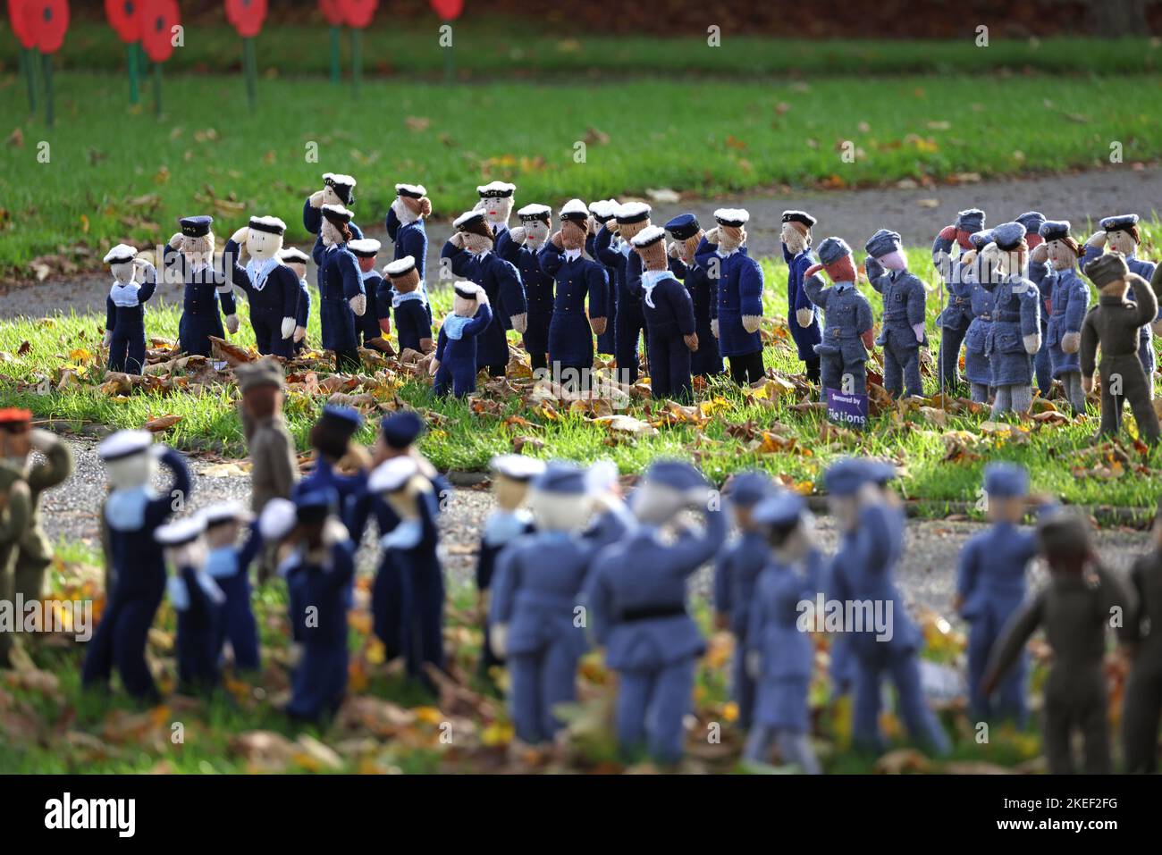 Knitted remembrance figures hi-res stock photography and images - Alamy