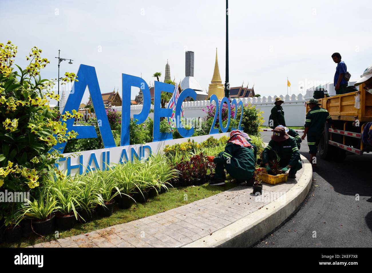Bangkok, Thailand. 11th Nov, 2022. On the grounds outside the Grand ...