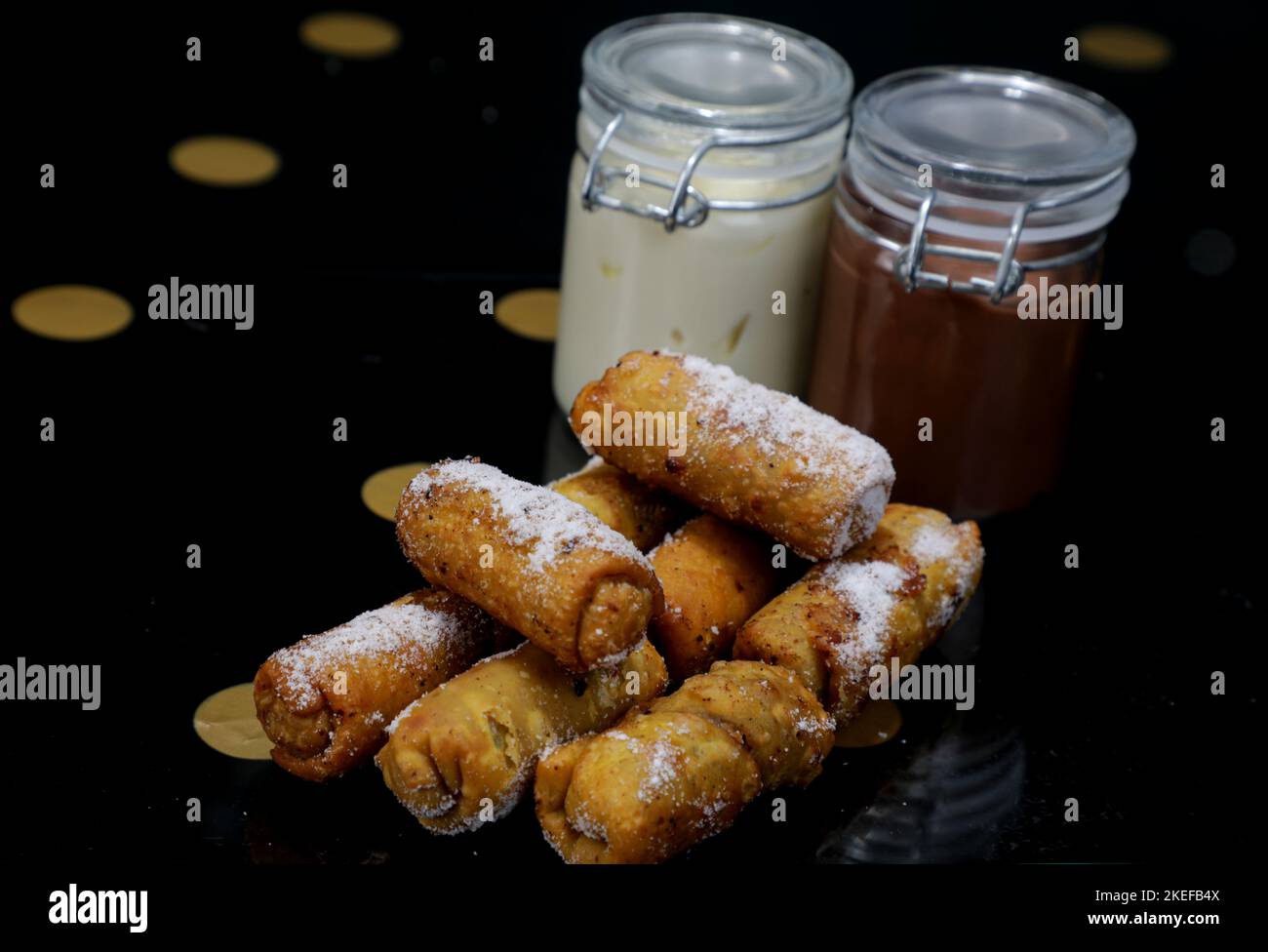 Middle Eastern Phyllo Rolls Sweet Stock Photo - Alamy