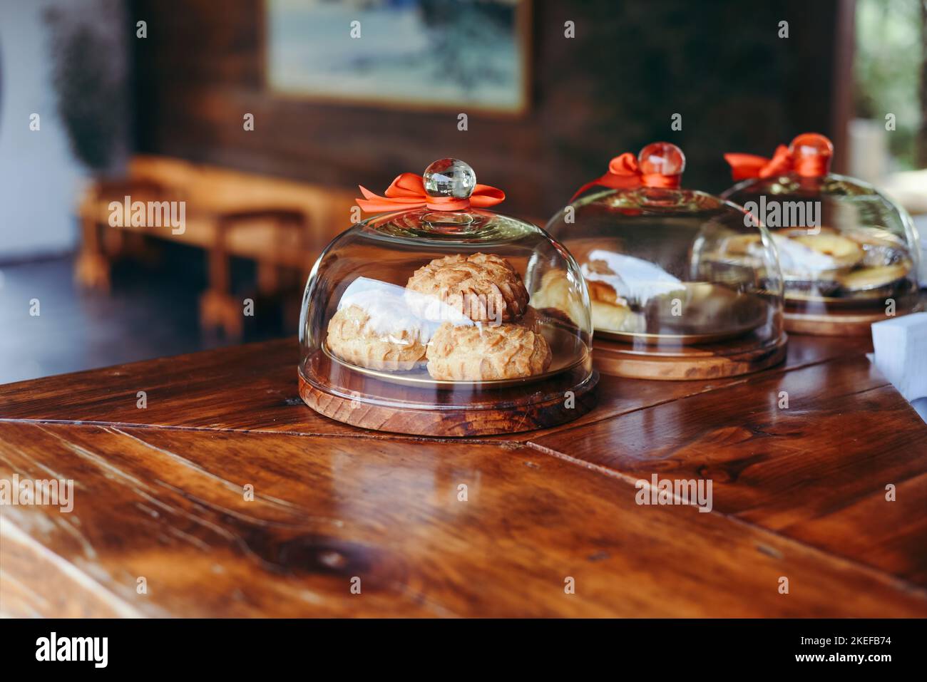 Bakery pastries table hi-res stock photography and images - Alamy