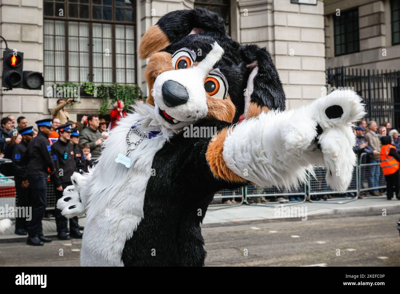 London, UK. 12th Nov, 2022. A participant in furry costumes cheers up ...