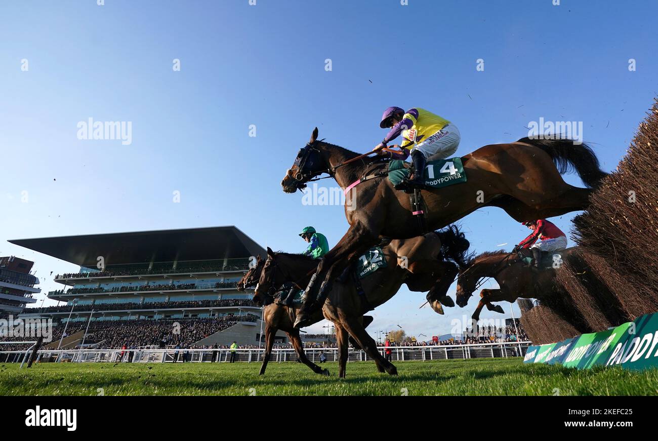 Cheltenham gold cup 2022 runners hi-res stock photography and images ...