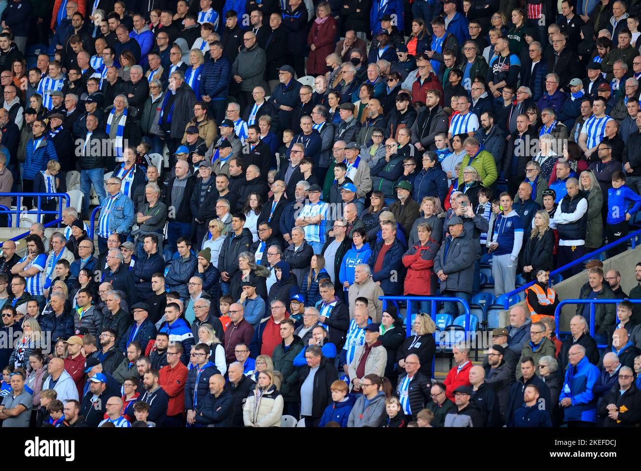 Football crowd remembrance hi-res stock photography and images - Alamy