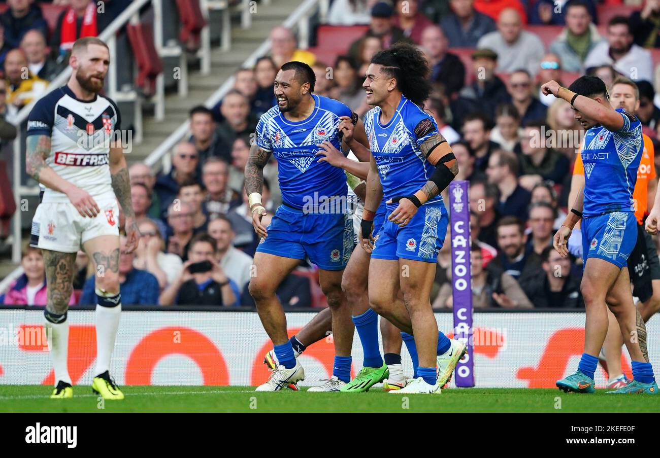 Samoa's Ligi Sao celebrates scoring his sides second try during the ...