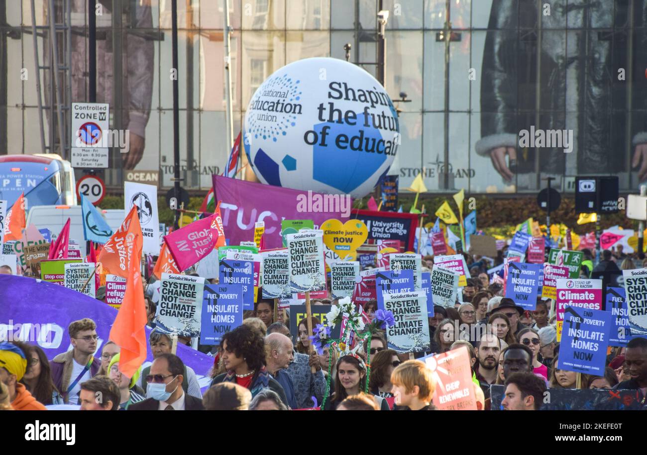 London, UK. 12th November 2022. Protesters on Waterloo Bridge ...