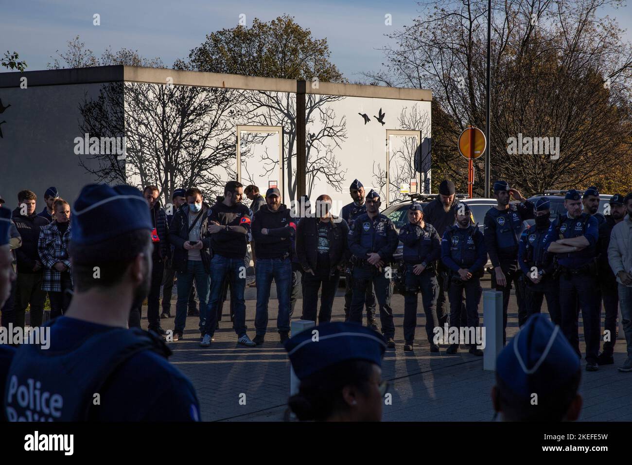Illustration shows a guard of honnor for the police officer injured in ...