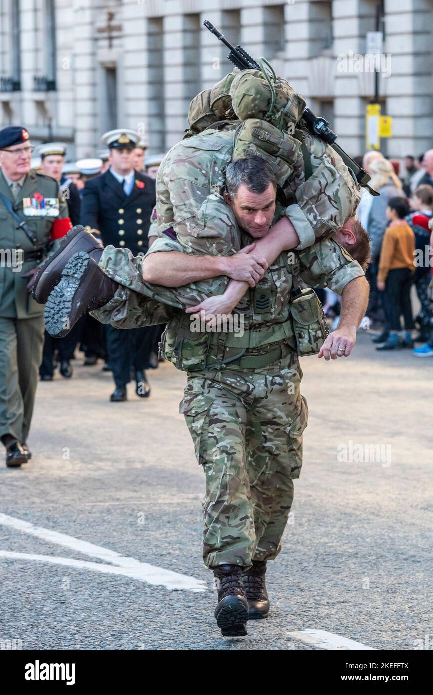 Modern british army soldiers marching hi-res stock photography and ...