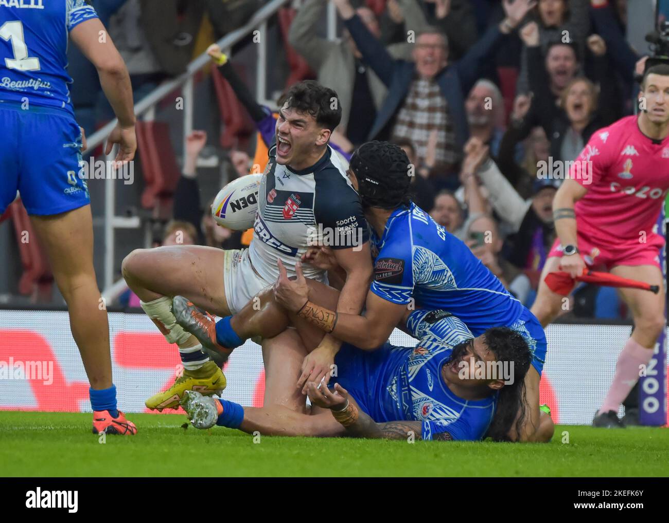 London, UK. 12th Nov 2022. Herbie Farnworth of England scores try Rugby League World Cup 2021 ...