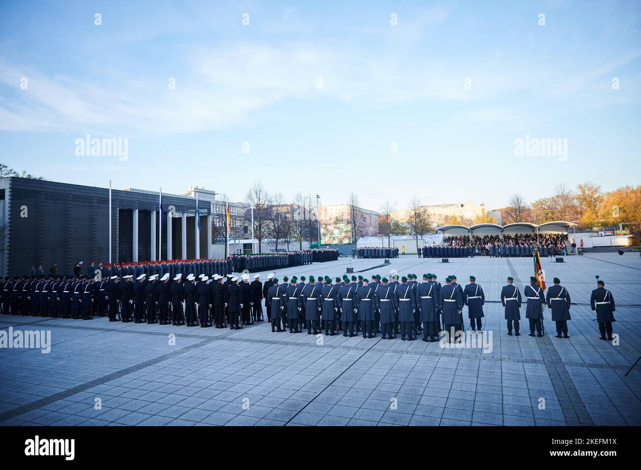 Berlin, Germany. 12th Nov, 2022. Recruits stand on the parade ground of ...