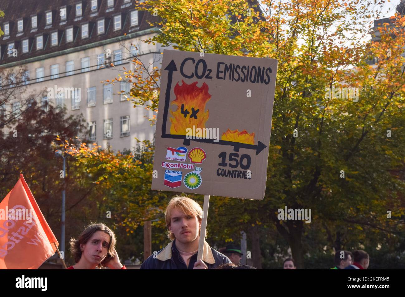 Co2 emissions graph hi-res stock photography and images - Alamy