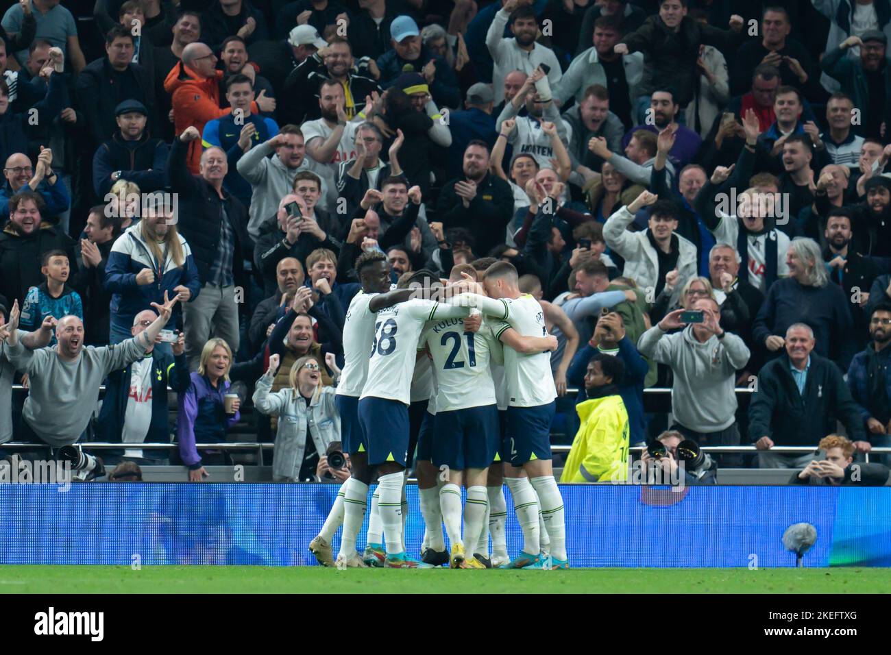 Rodrigo leeds spurs november 2022 hi-res stock photography and images ...