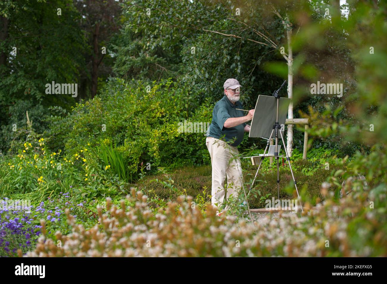 Picture By Jim Wileman - Russian artists visited Hestercombe as part of ...
