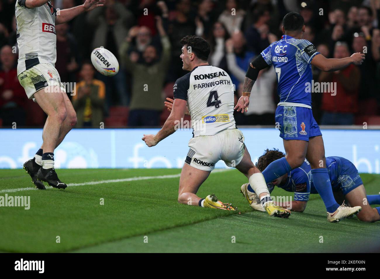 London, UK. 12th Nov, 2022. Herbie Farnworth of England scores a try to make it 24-26 during the ...