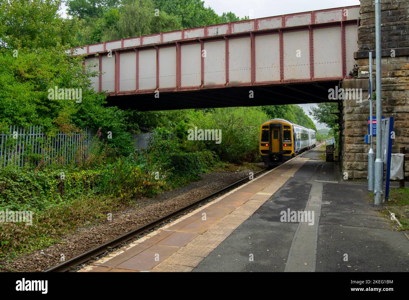 Burnley barracks railway station hi-res stock photography and images ...