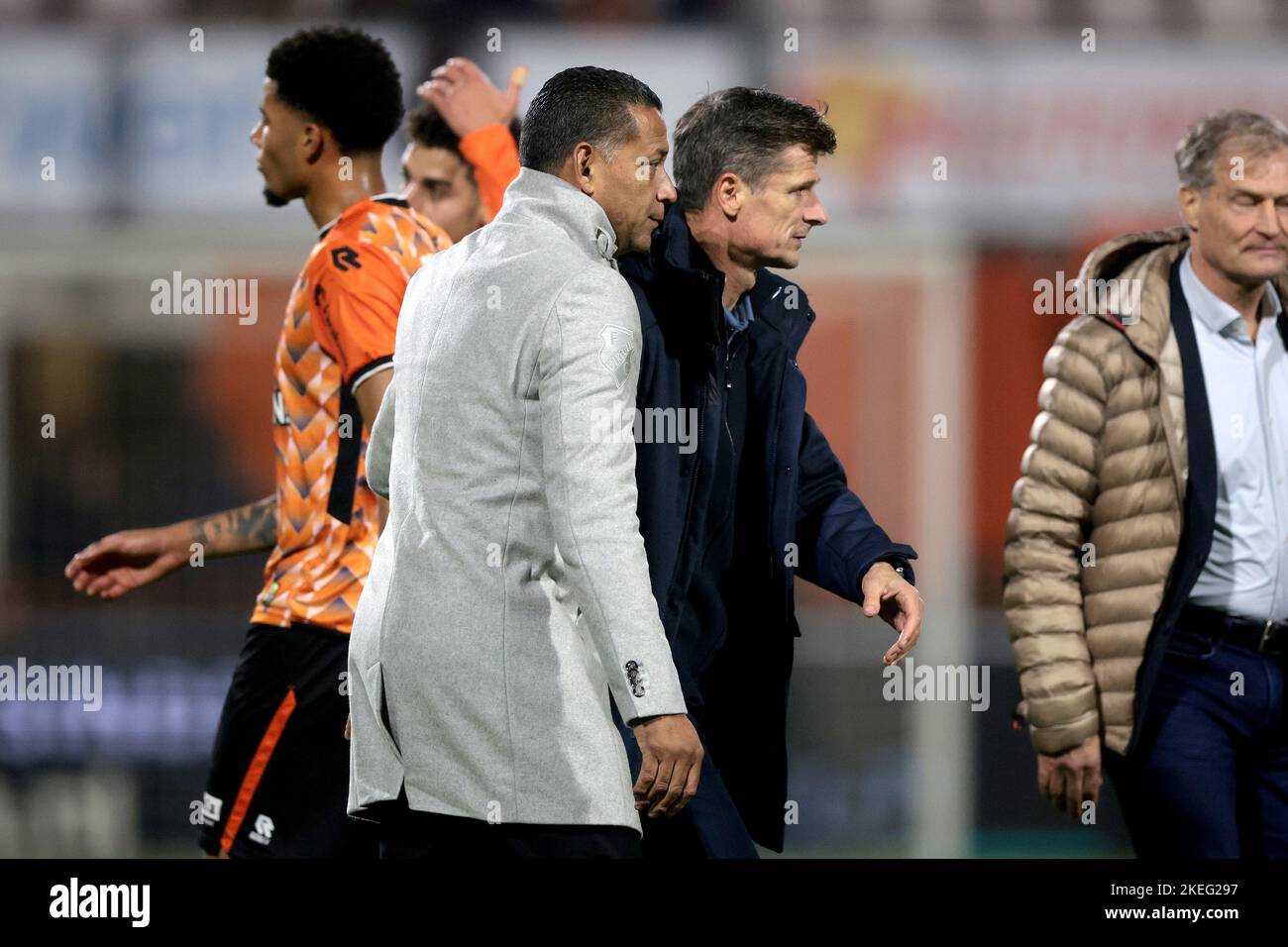 VOLENDAM - FC Utrecht coach Henk Fraser, FC Volendam coach Wim Jonk ...
