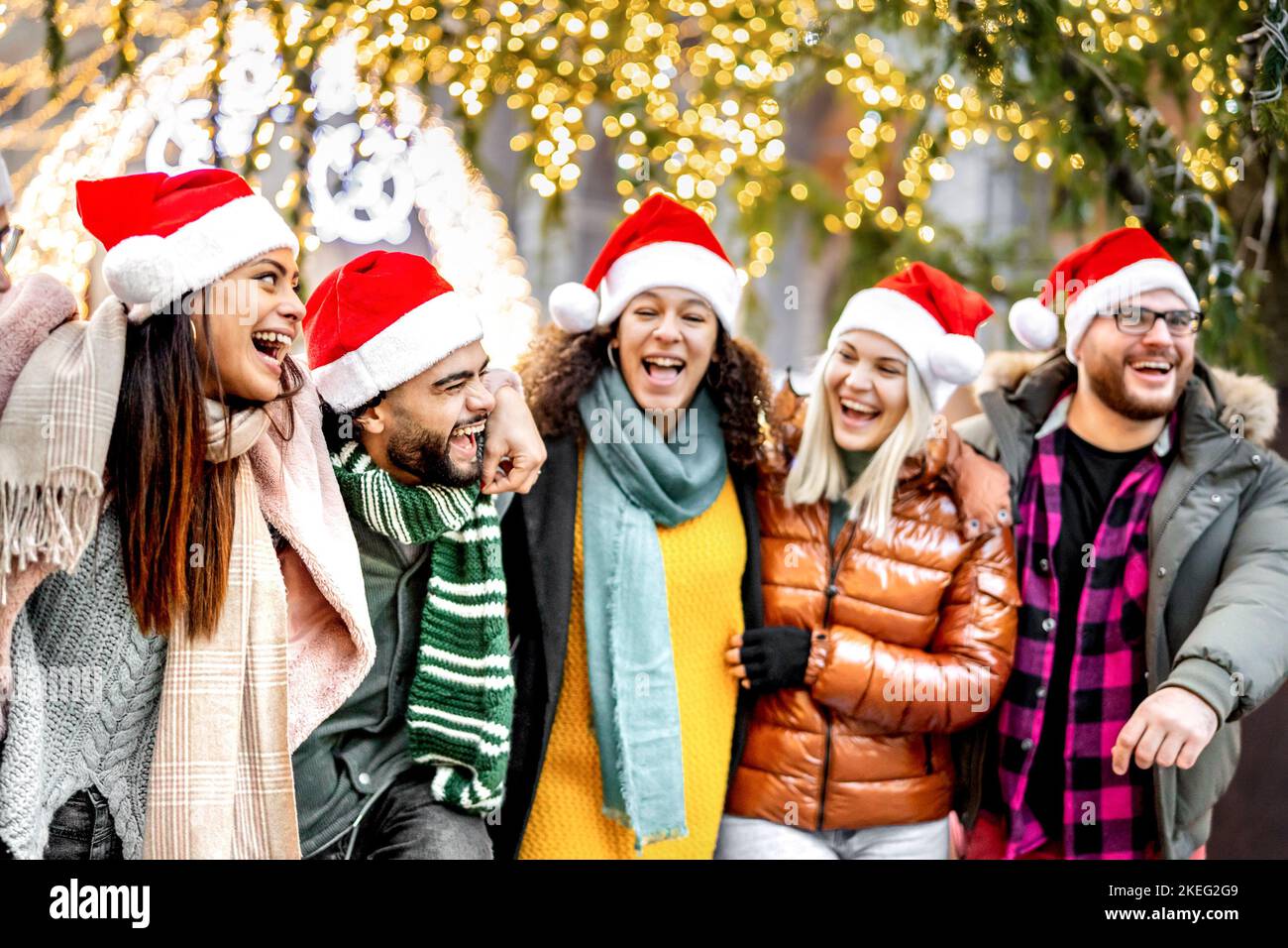 Group people winter clothes hi-res stock photography and images - Alamy